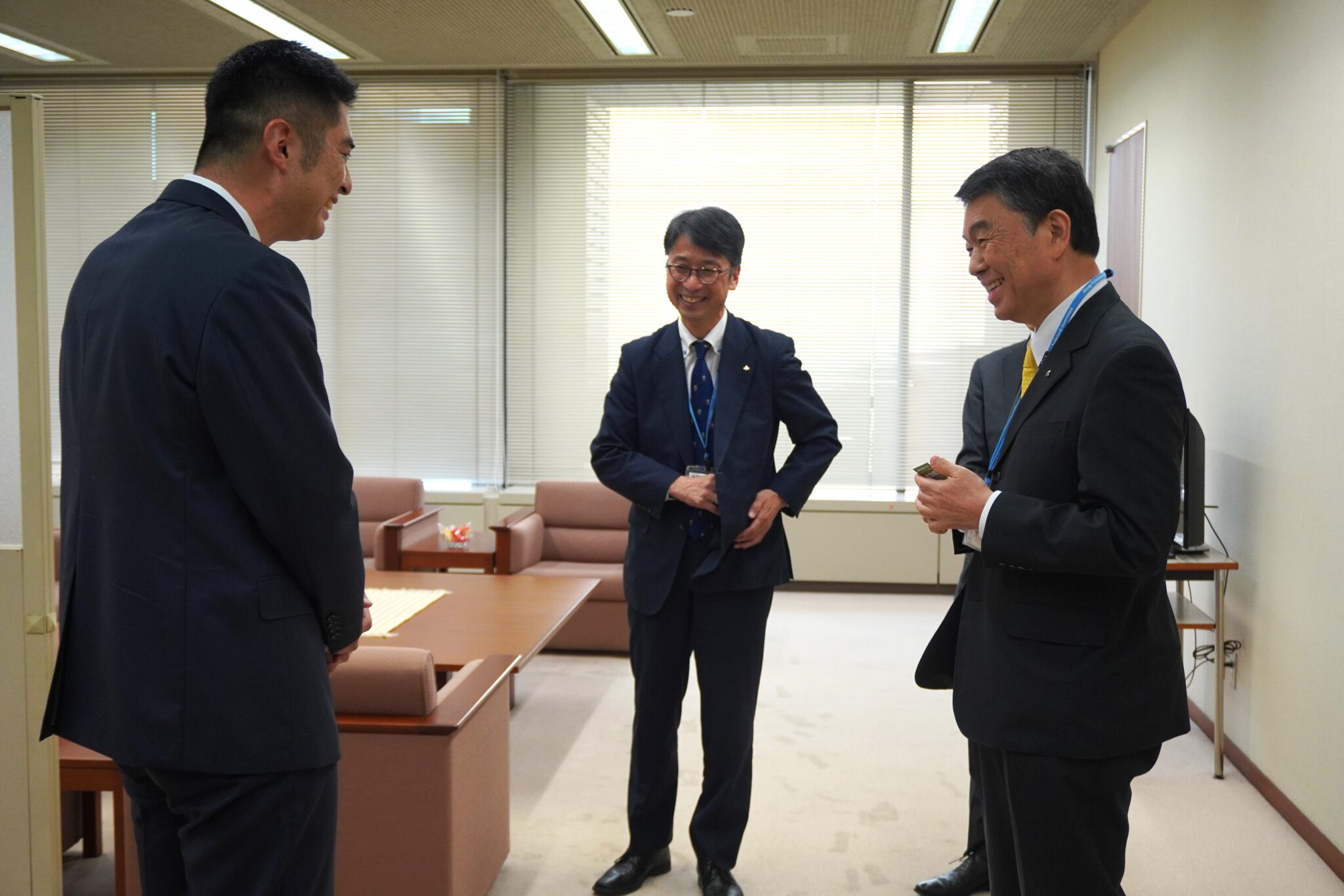 宮城県知事定例記者会見にて、弊社の取り組みと『首長マガジン』について言及いただきました | 株式会社全力優